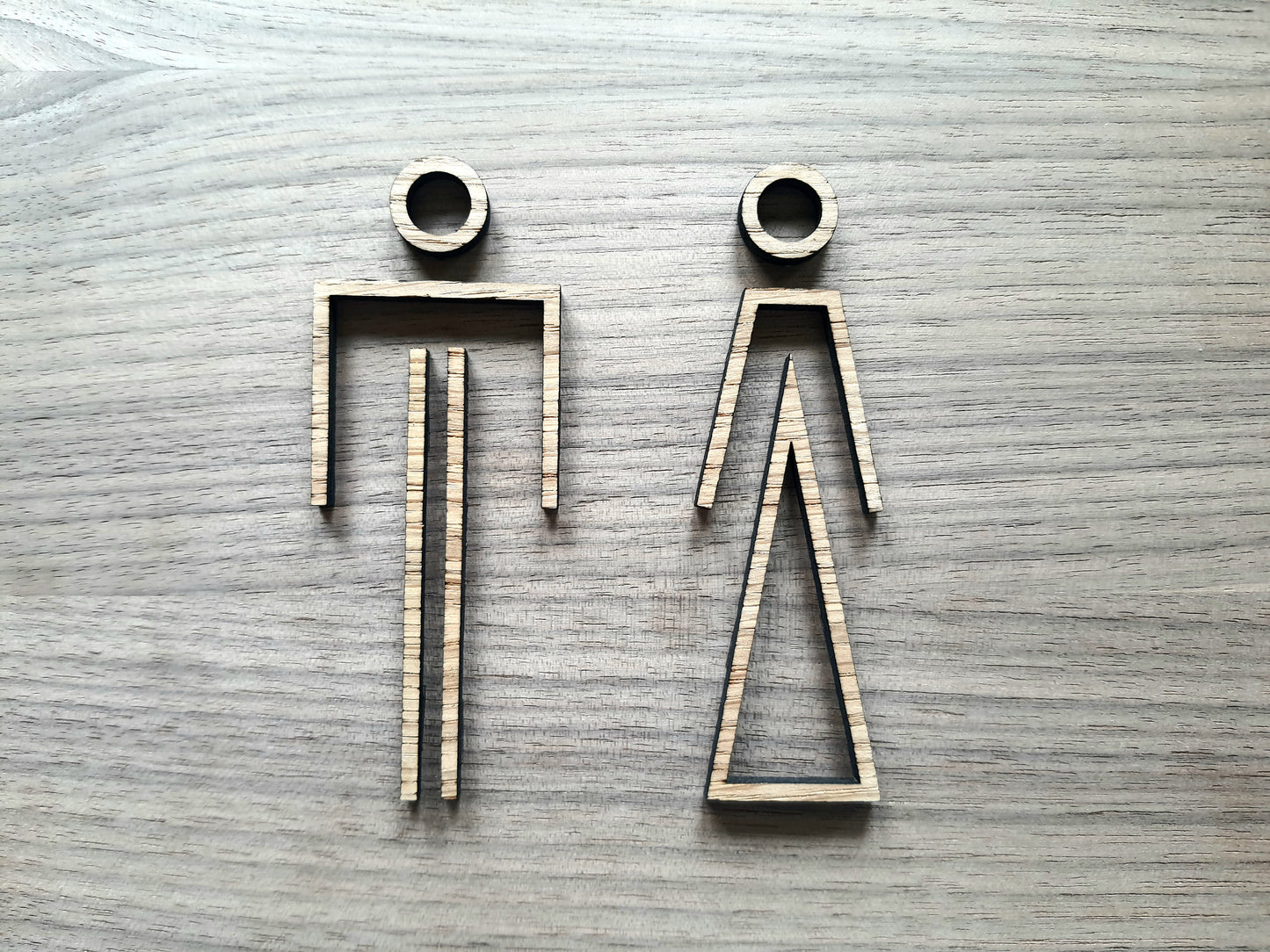 Unikke og Moderne Toiletskilt i træ - Mand og Dame piktogrammer - WC s ...